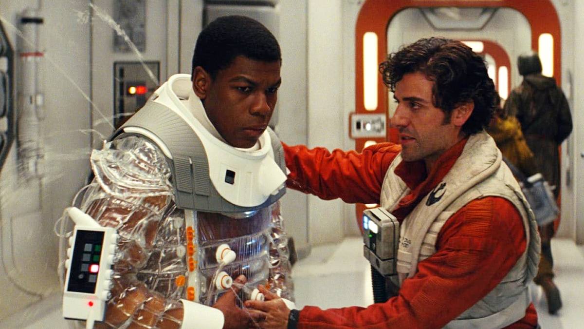 The Last Jedi's Goofy Star Wars Humor Defended By Rian Johnson