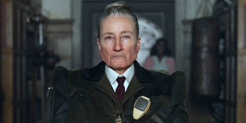 Matilda Musical’s Red Beret Girl Creates A Huge Miss Trunchbull Plot Hole