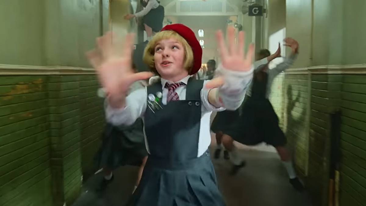 Matilda The Musical Video Shows Off Jaw-Dropping Choreography