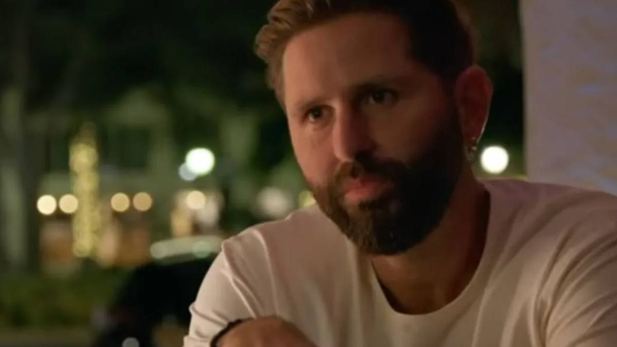 Mike Vazquez Calls Out Harassment & Bullying From A Siesta Key Fan