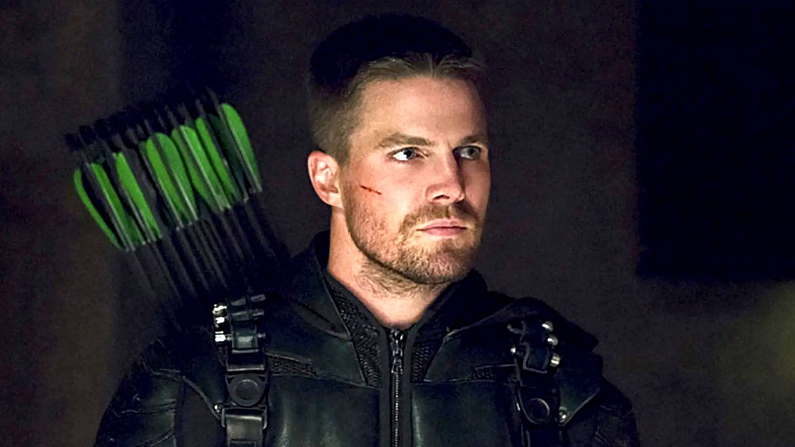 Arrowverse Star Stephen Amell Gives Blunt Response On If He'd Join ...