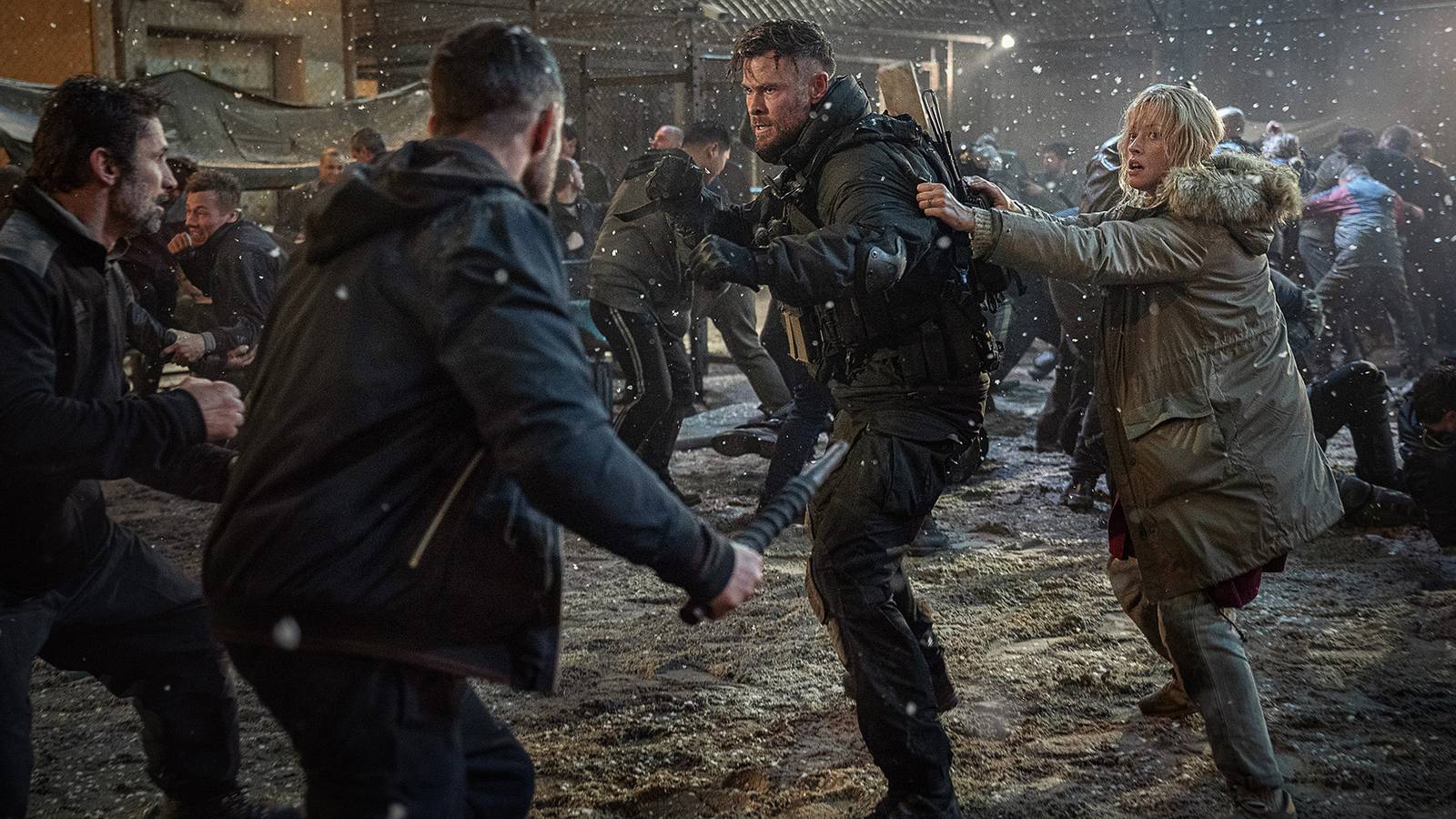 Extraction 2 Image Shows Chris Hemsworth Gearing Up For A Fight