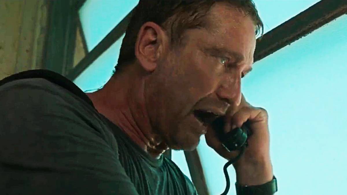 New Plane Clip Sees Gerard Butler Get Involved In A Brutal Fight