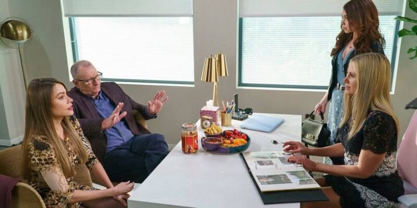 Every Haley Dunphy Job On Modern Family, Explained