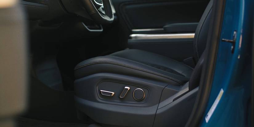 How Roomy Entry And Exit Works For Rivian EVs