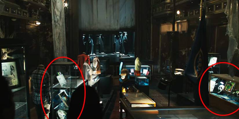 Every Easter Egg & Costume In Ghostface's Scream 6 Shrine