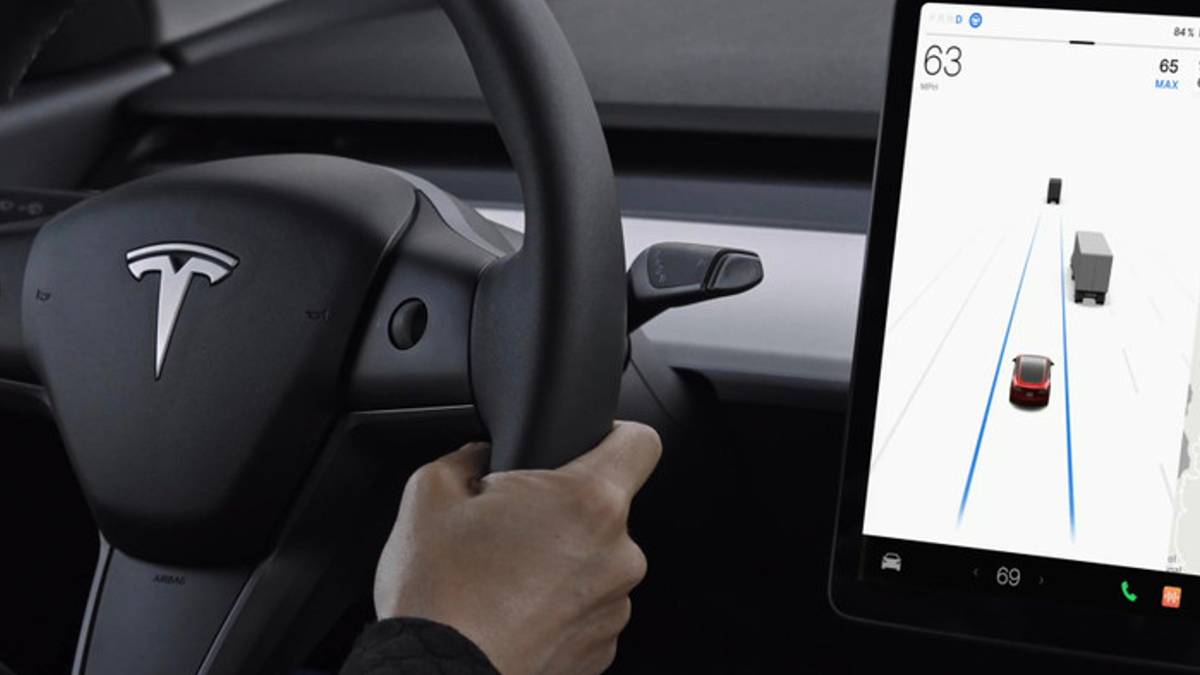 NHTSA Accelerating Investigation Into Tesla’s Autopilot System