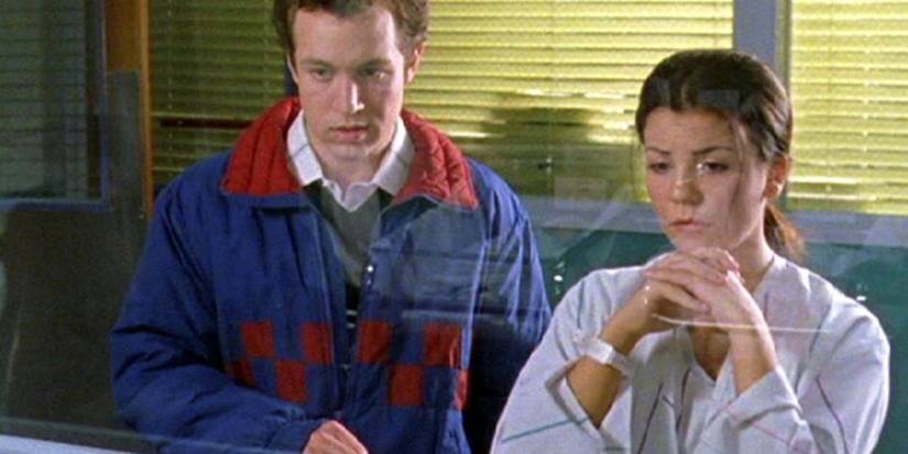 Gilmore Girls: How Old Lorelai Is At The Beginning & End