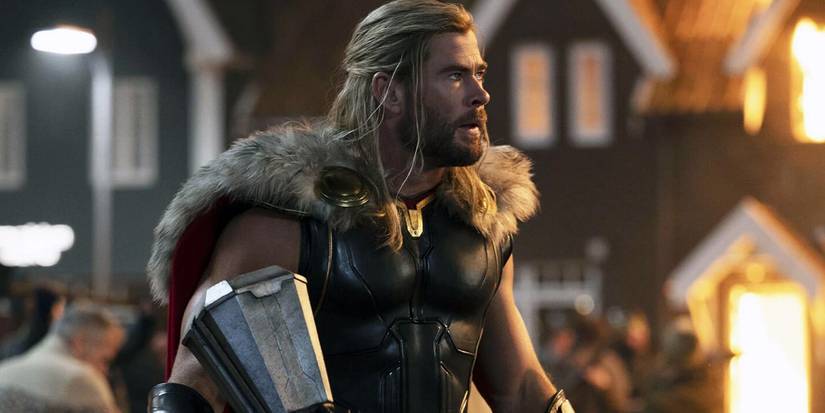 Chris Hemsworth Gives "Lookalike" Fan The Best Experience