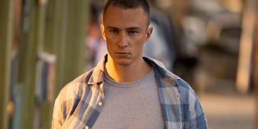 Outer Banks Season 3's Major Death Explained (& How It Sets Up Season 4)