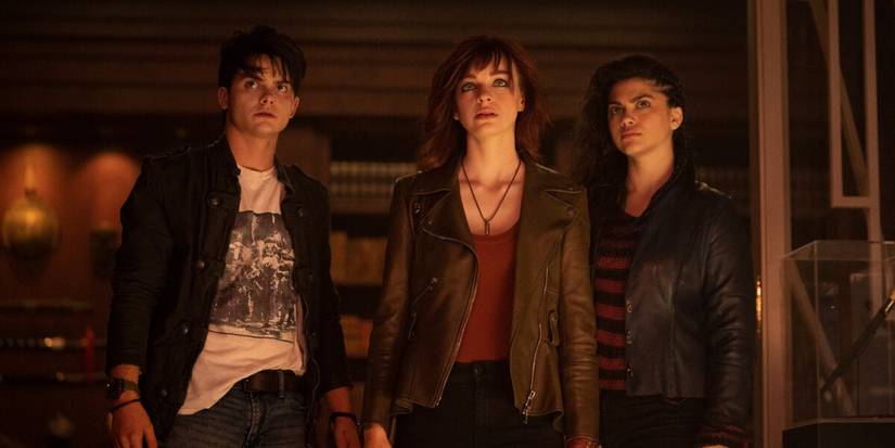 Gotham Knights Series Premiere Review: CW's DC Series Is Semi-Decent ...