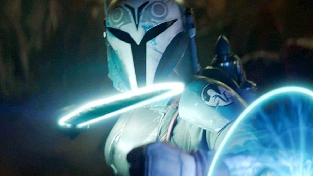 Bo-Katan Cosplay Shows Star Wars' New Mandalorian Ruler Go To War