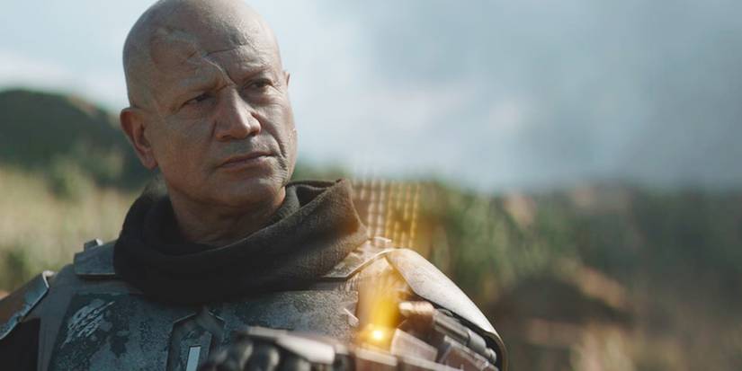 Star Wars Finally Explains A Mandalorian Helmet Mystery