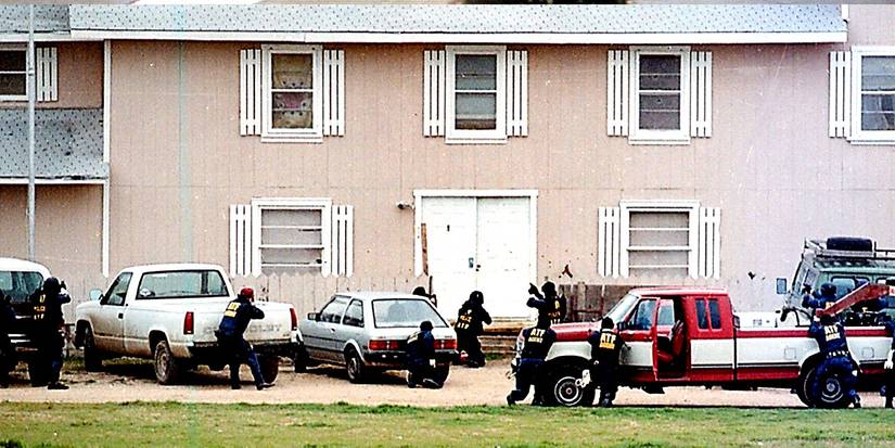 Waco True Story: 14 Biggest Details The Netflix Documentary Leaves Out