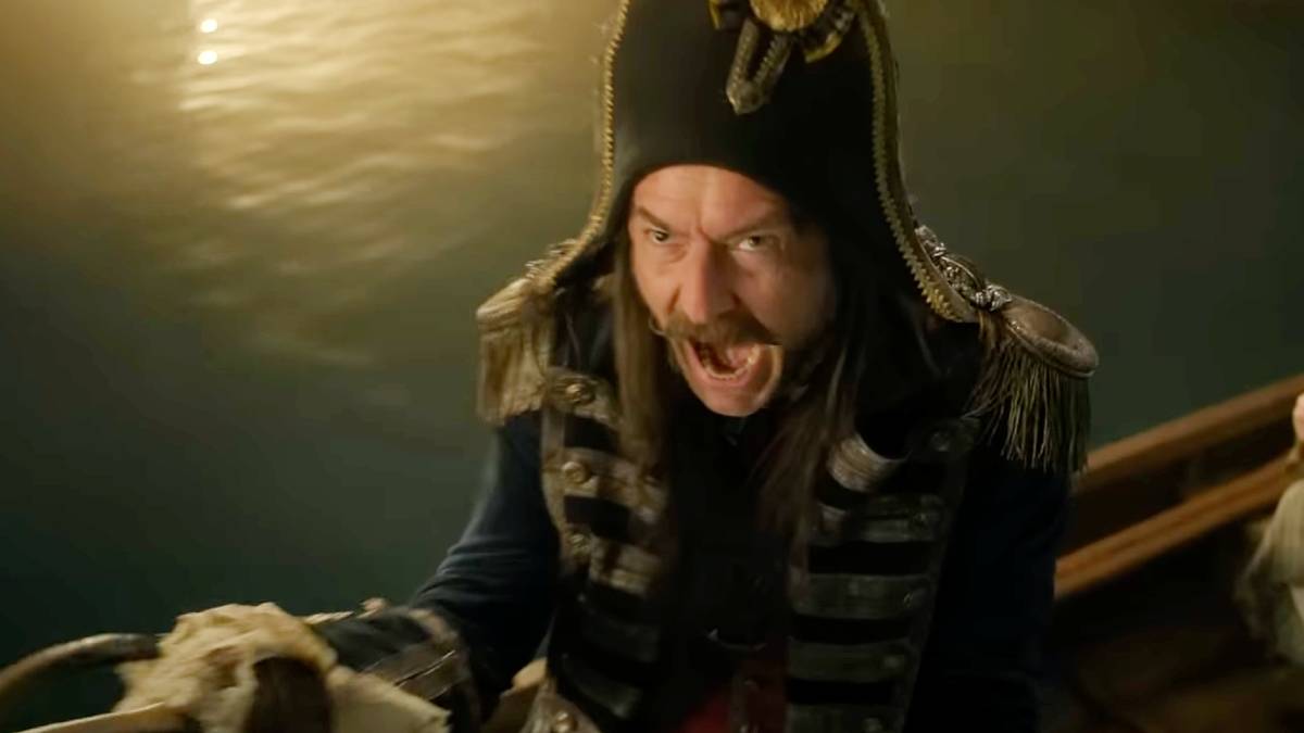 Peter Pan & Wendy Trailer: Peter Duels Jude Law’s Captain Hook