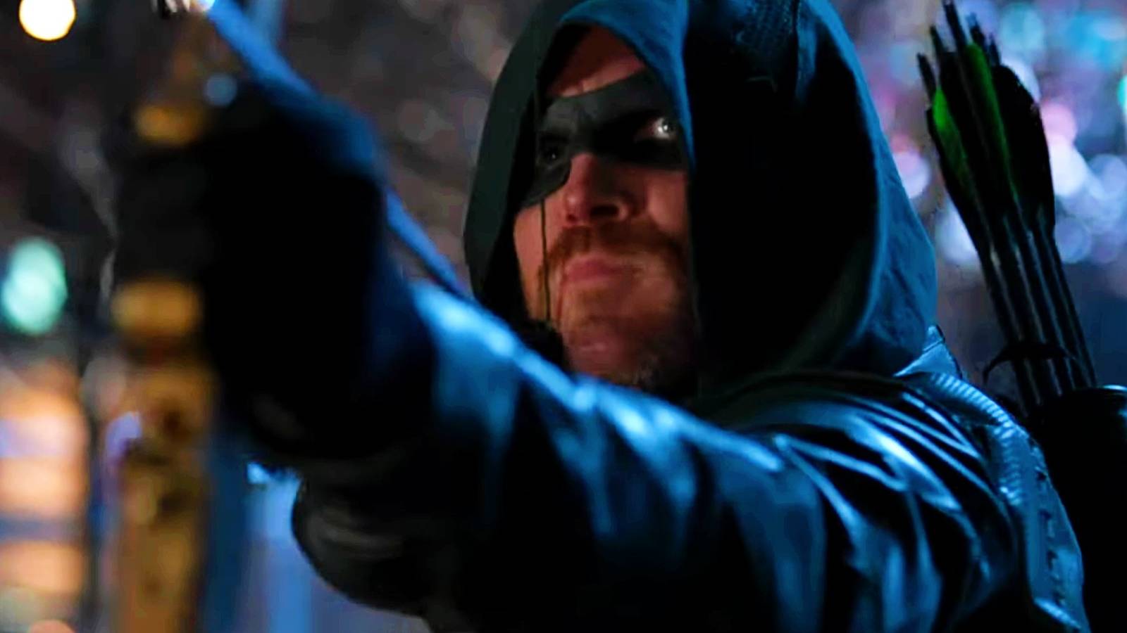"There's A New Multiverse": Green Arrow Returns To The Arrowverse In ...
