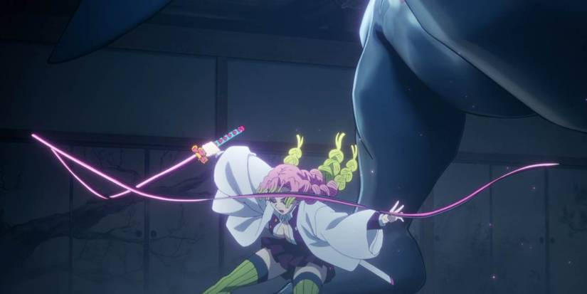 One Demon Slayer Hashira Has the Series' Coolest Sword, & It's Not Close