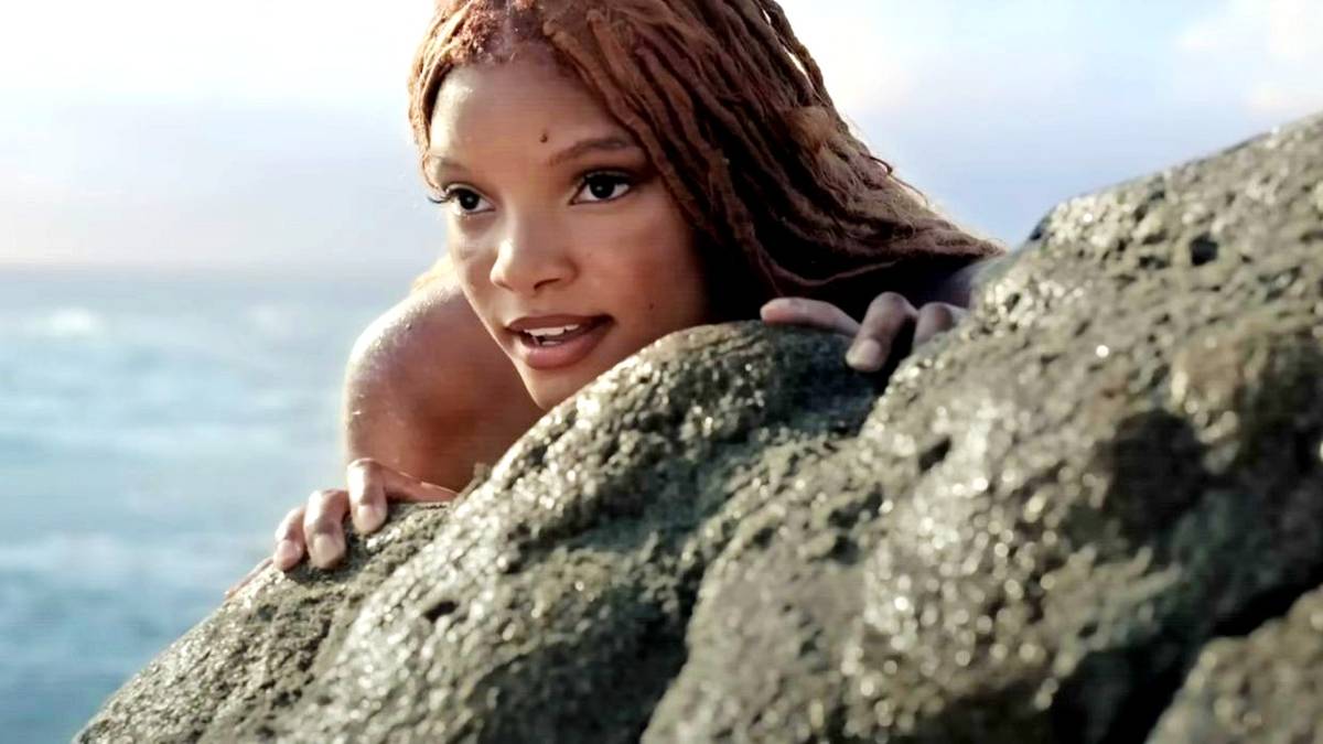 Little Mermaid TikTok Video Brings Both Versions Of Ariel Together (To ...