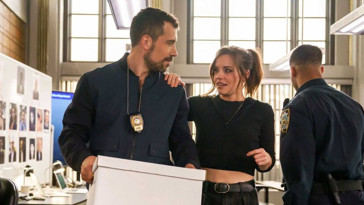 Law & Order: SVU Season 25 Loses Major Cast Member Following Crossover ...