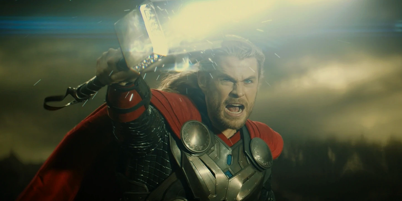 8 Powers Thor Has Thanks To Mjolnir & Stormbreaker
