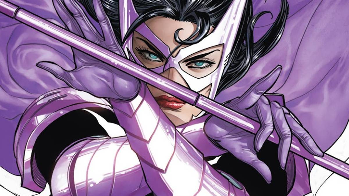 This Huntress Cosplay Blurs the Line Between Reality and Comic Art
