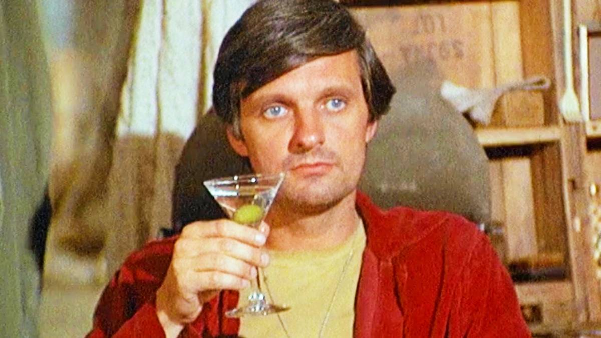 MASH Star Alan Alda Is Auctioning Off Some Of The Show's Most Iconic Props 40 Years Later