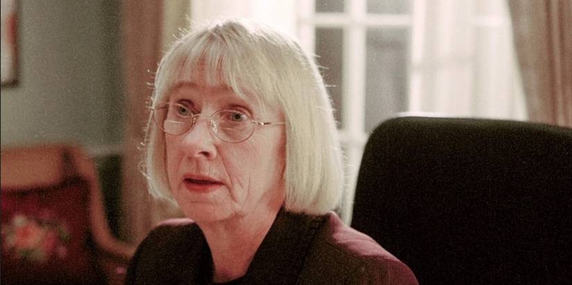 Why The West Wing Killed Off Mrs. Landingham In Season 2