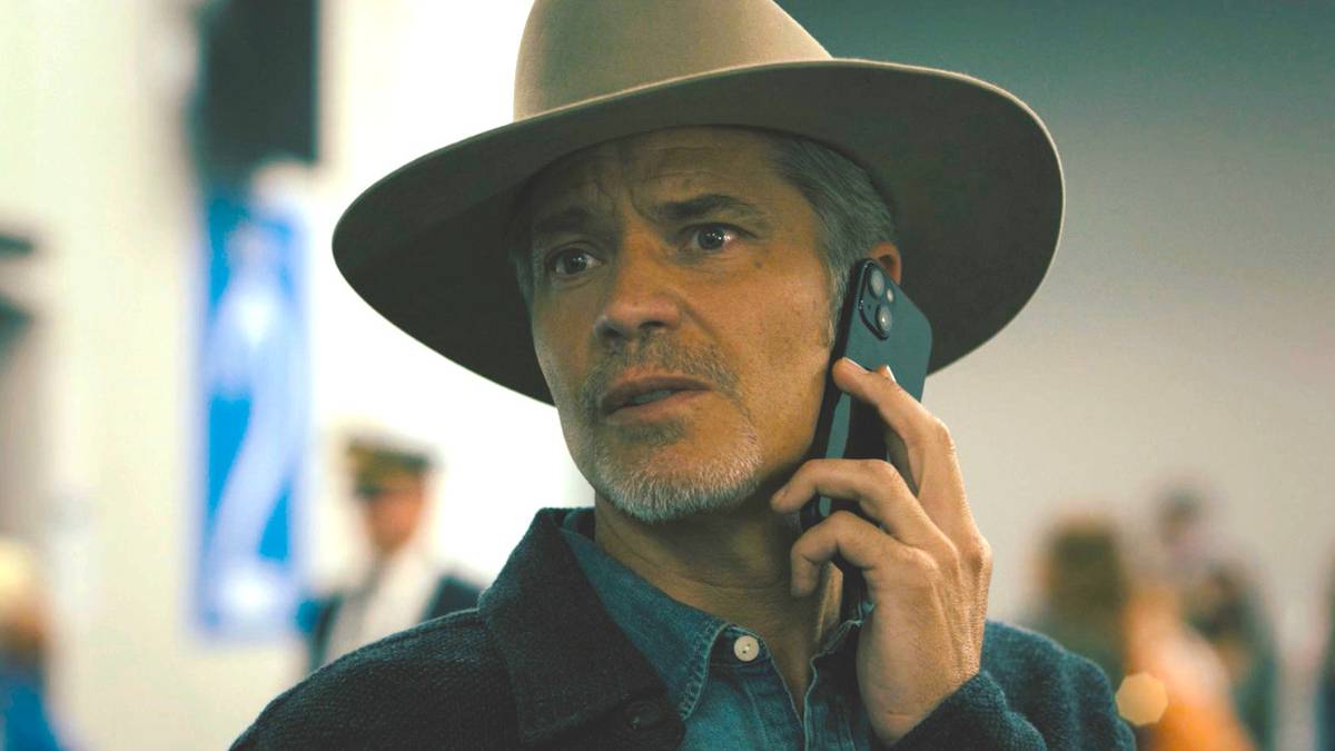 Justified: City Primeval Director Teases Raylan's Future After Reboot ...