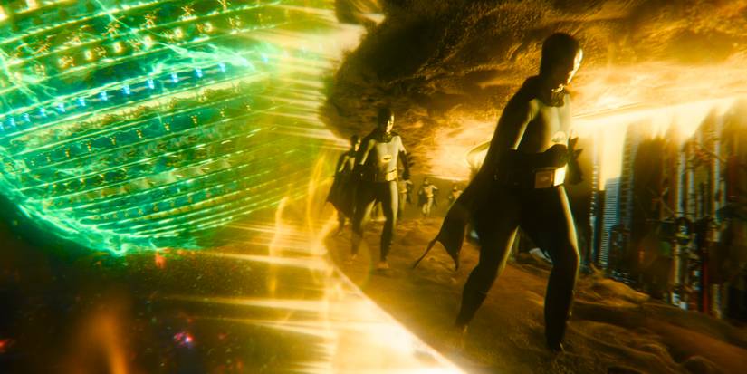The Flash Ending Explained: The Complex DCU Timeline & That Multiverse ...