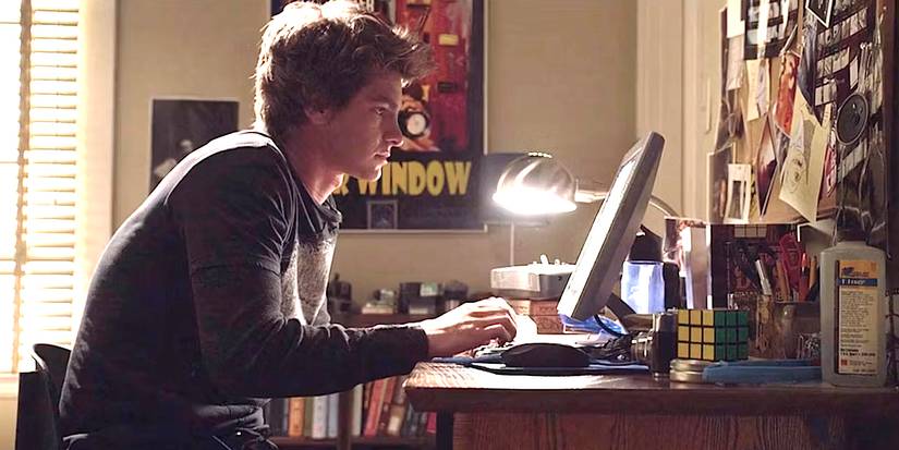 10 Movie Tropes That Only Exist Because Of Technology