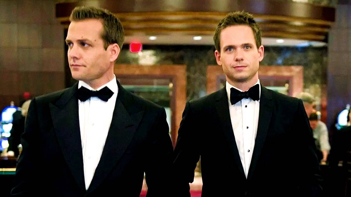 Suits Fan Video Roasts Mike & Harvey For The Most Ridiculous Part Of ...