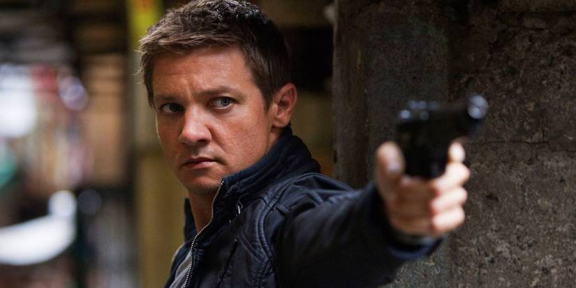 8 Biggest Differences Between Matt Damon's Jason Bourne & Jeremy Renner ...