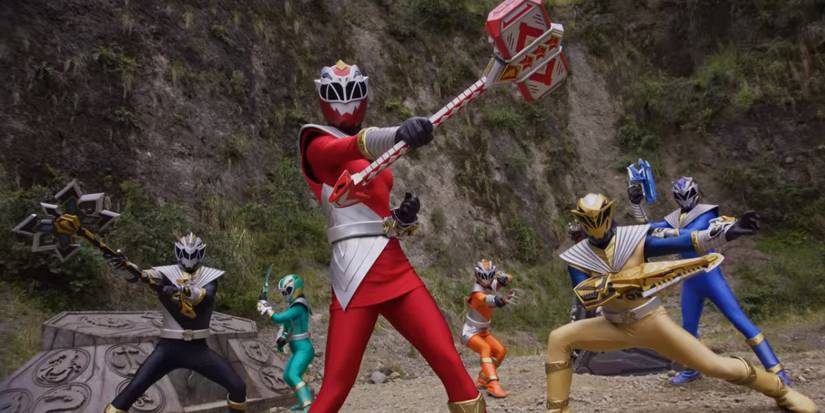 Power Rangers’ New Team Has A Never-Before-Seen Lineup (Including A New ...