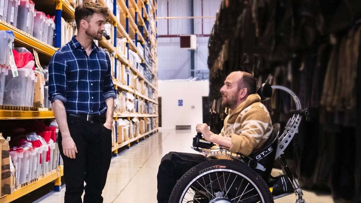 Daniel Radcliffe Reunites With His Harry Potter Stunt Double In ...
