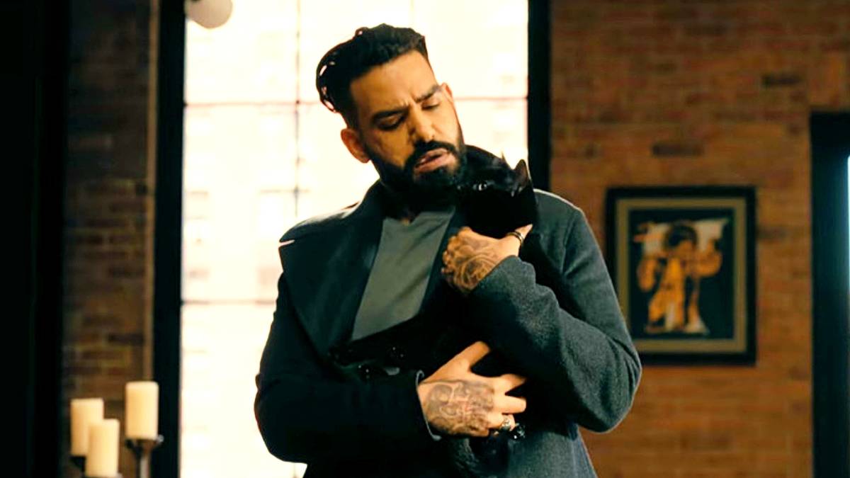 “Look At… The Final Shot”: House Of Usher Episode 4’s Cat Twist ...