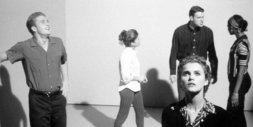 10 TV Shows That Altered Its Narrative Style For A Single Episode