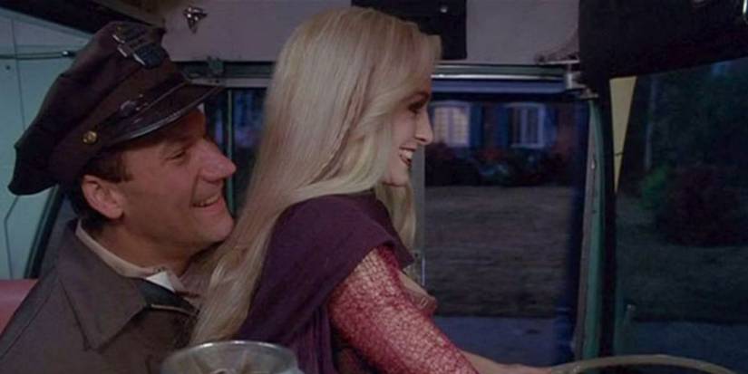 9 Hocus Pocus Moments That Are Surprisingly Dark 30 Years Later