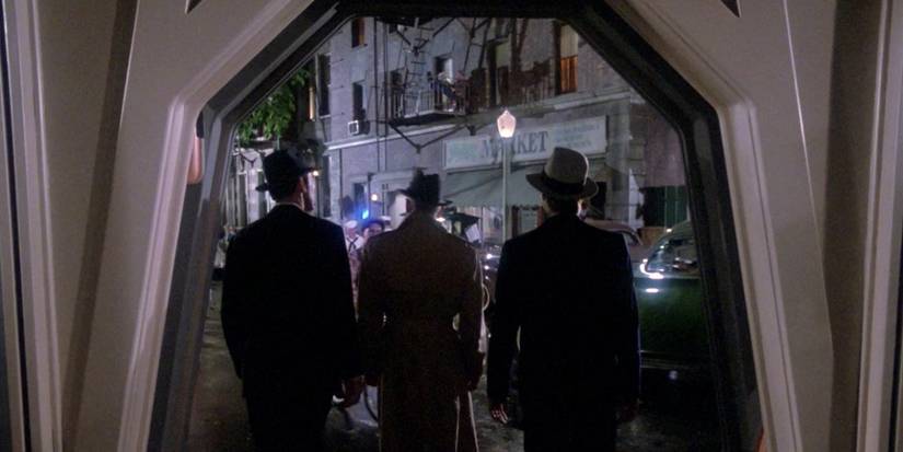 Star Trek’s First Holodeck Episode Is Great, But Created Its Biggest Cliche