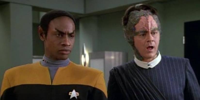 Star Trek: Voyager Copied A TNG Season 3 Episode - And Made It Much Better
