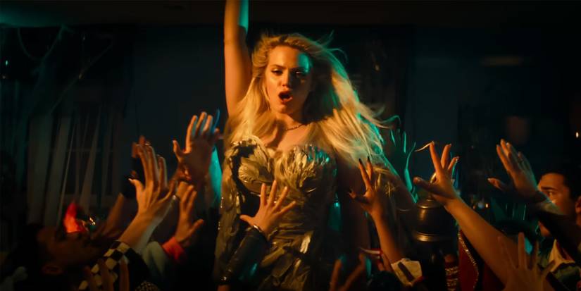 Mean Girls Interview: Reneé Rapp & Christopher Briney On Rediscovering ...