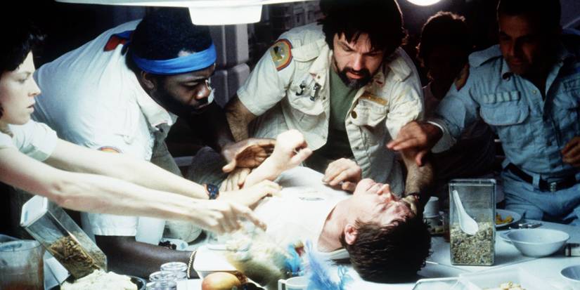 1979's Alien Secretly Revealed Its First Victim In The Opening 10 Minutes