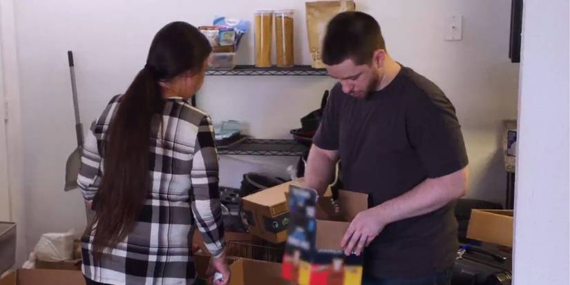 90 Day Fiancé: The Real Reason Clayton's Mom Lives Inside His Closet