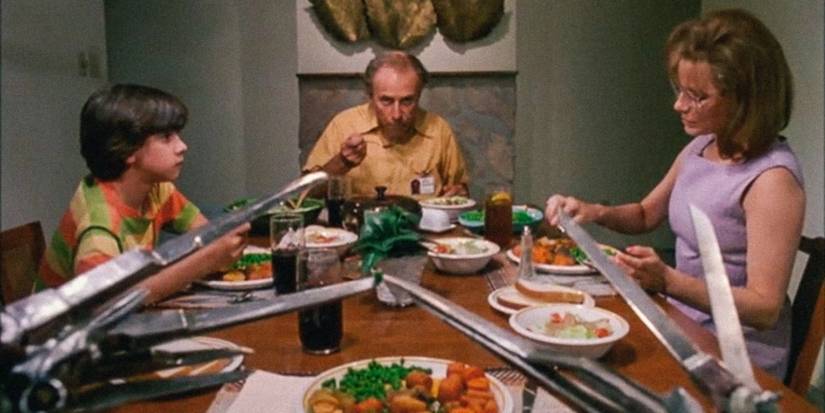12 Most Uncomfortable Dinner Table Scenes In Movies & TV