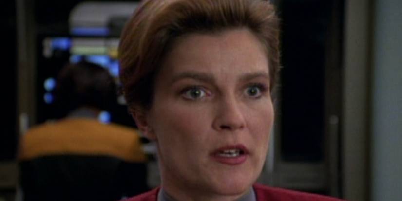 Captain Janeway’s 7 Star Trek: Voyager Hairstyles, Ranked Worst To Best