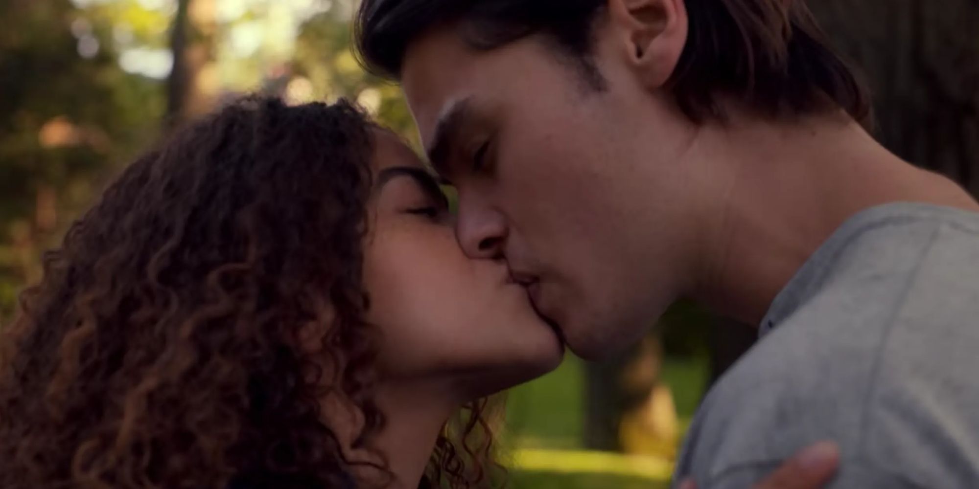 Why Marcus & Ginny Are Broken Up In Ginny & Georgia Season 3