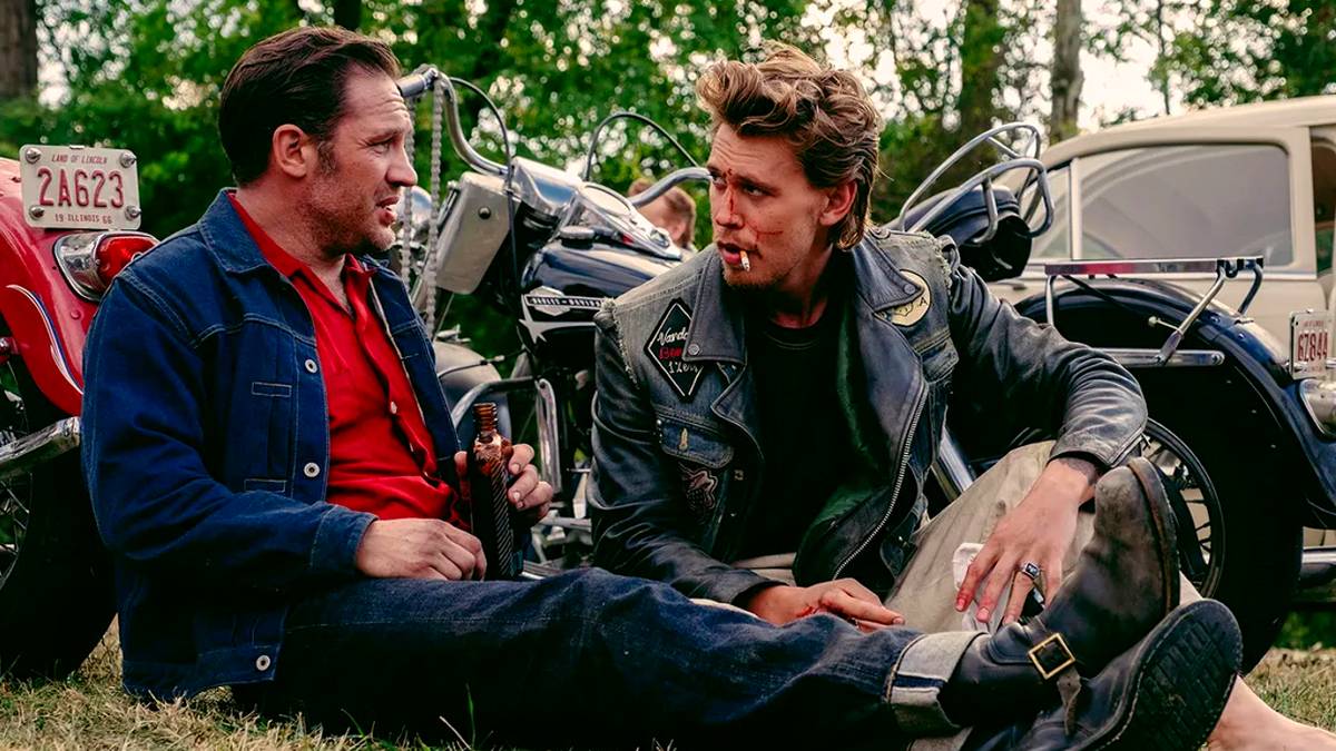 Bikeriders Images: Austin Butler & Tom Hardy Bond After A Fight In New ...