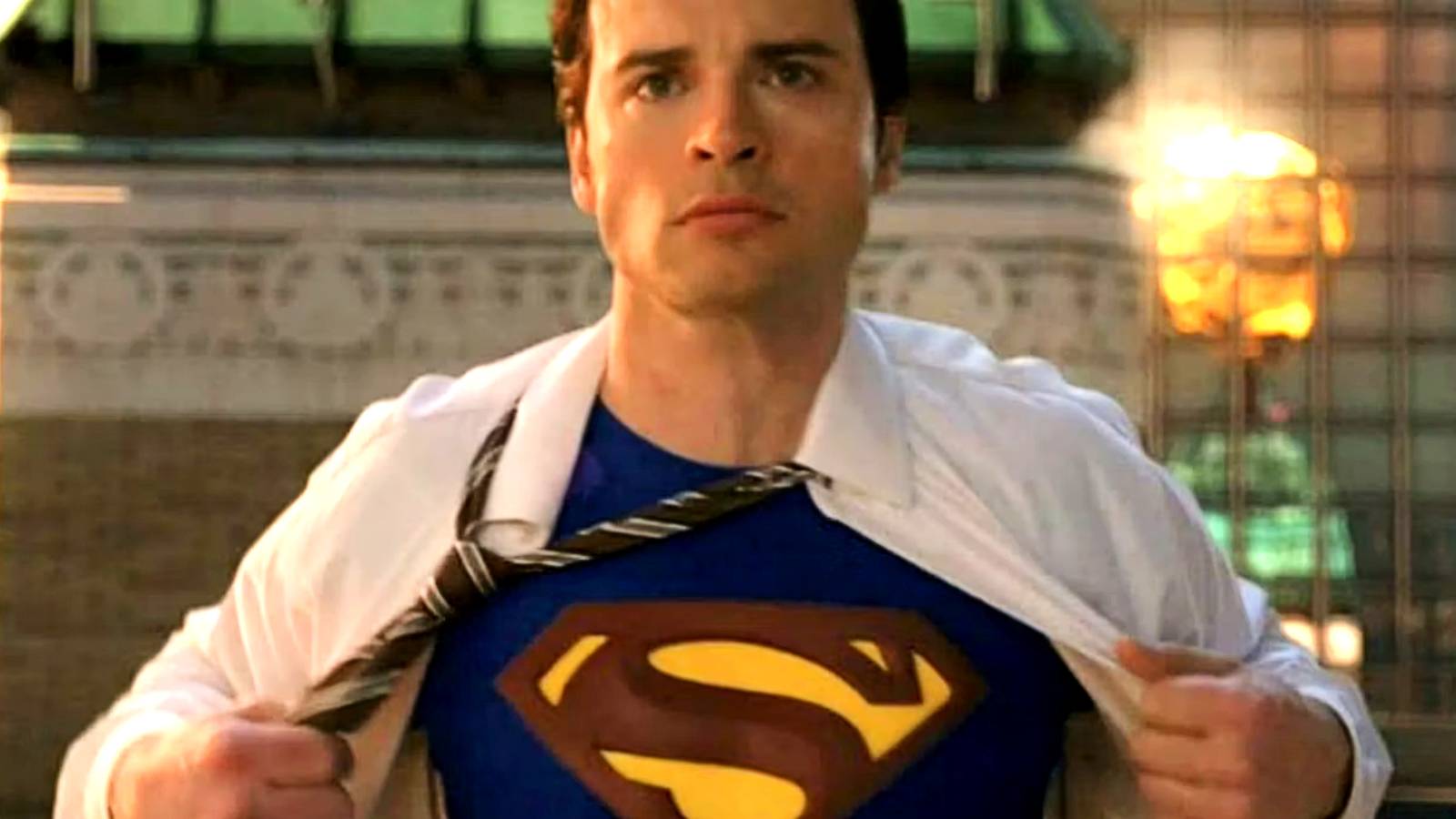 Tom Welling Reveals Alternative Superman Costume Suit Up For Smallville ...
