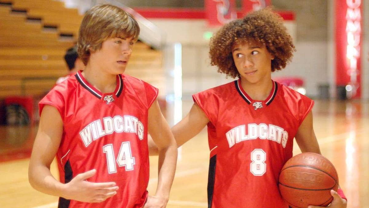 Zac Efron Shares Memories Of Filming High School Musical's Basketball ...