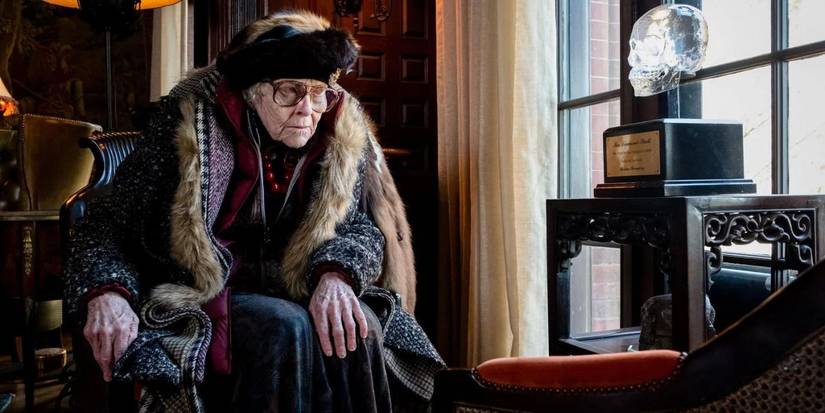 Knives Out's Thrombey Family Tree Explained