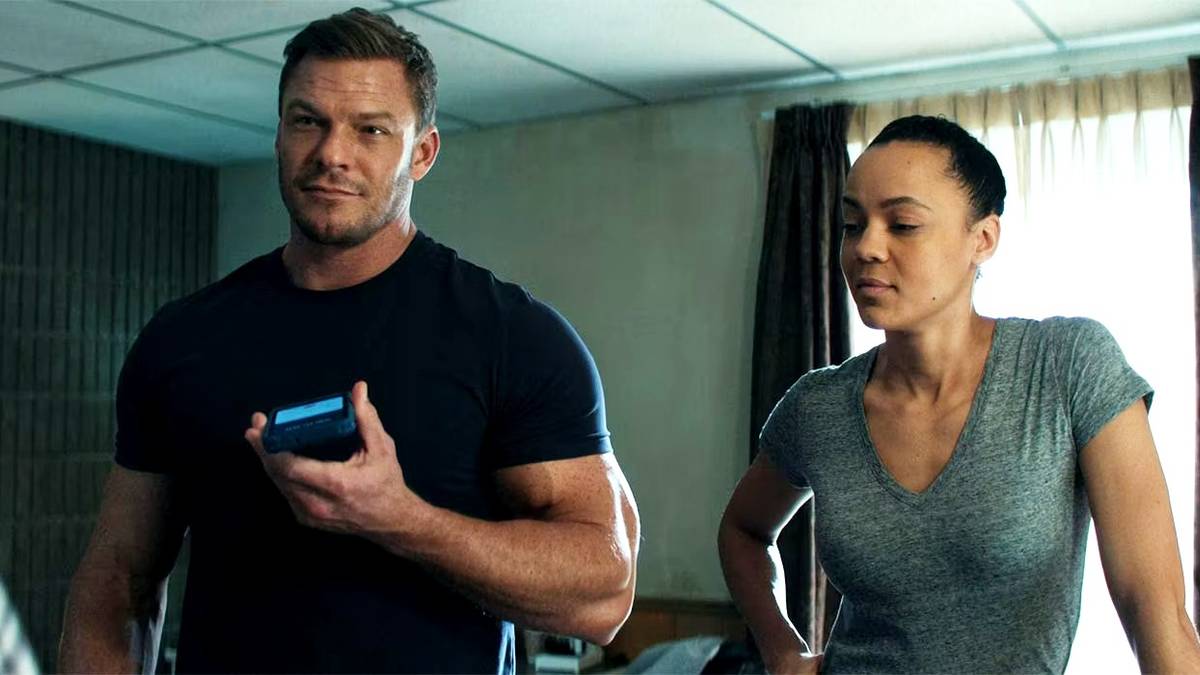 Reacher Showrunner Responds To Whether Season 3 Will Feature More ...